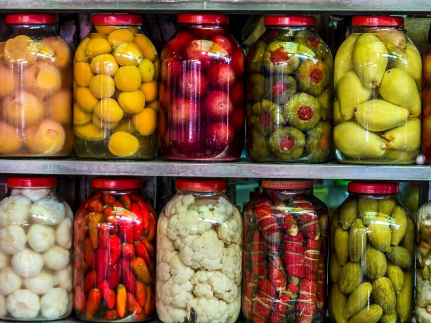 ¿Cómo actúan los conservantes alimentarios? | Wikifarmer