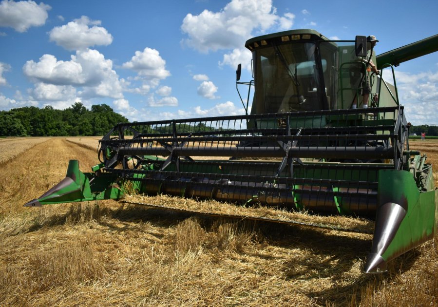 Combine Harvester: History, Types and Uses | Wikifarmer