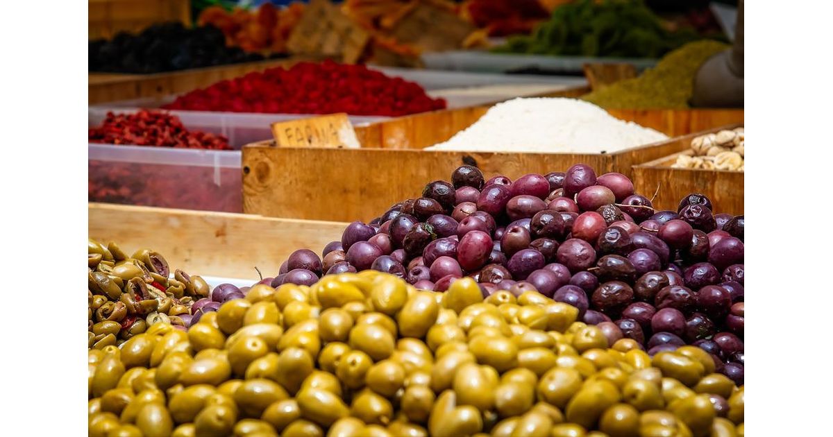 Φυσικές Ελιες Καλαμων 180-200 Δοχείο 13 κιλών (τιμή κιλού ...