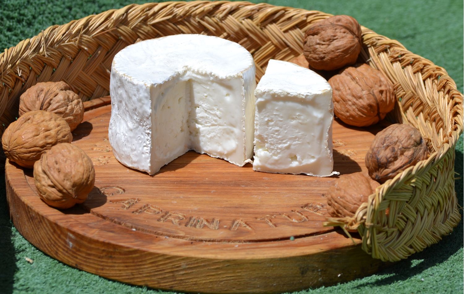 Moho Cheese 250 grams - Baeza - Wikifarmer
